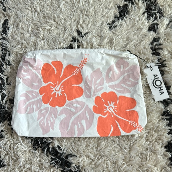 ALOHA Collection | Bags | Aloha Collection Mid Size Pouch In Big Island ...